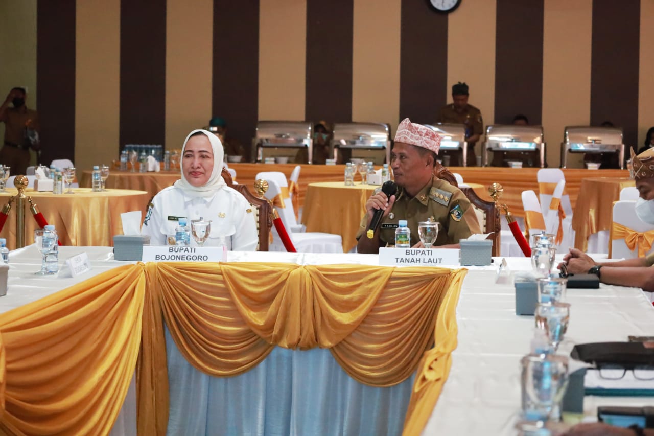 Anna Muawanah Kunker ke Kab. Tanah Laut Bahas E-Katalog