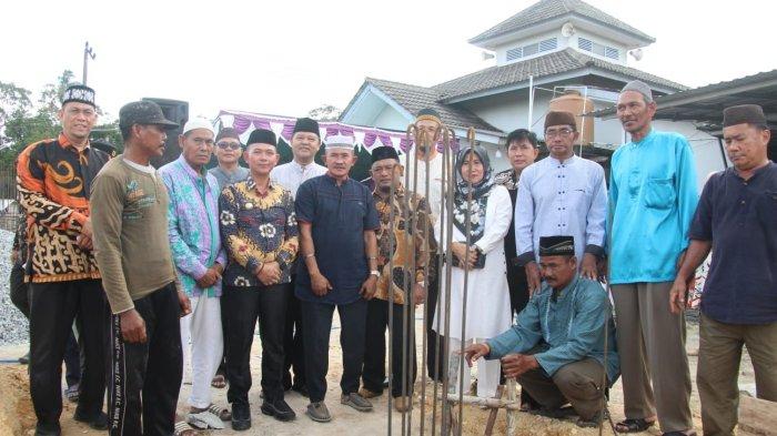 Mulkan Hadiri Peletakkan Batu Pertama Pembangunan Masjid Nurul Islam
