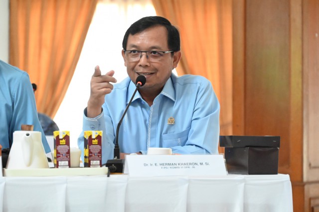 Herman Khaeron: Pastikan Suplai Gas Jamin Revitalisasi Pabrik PT Pupuk ...