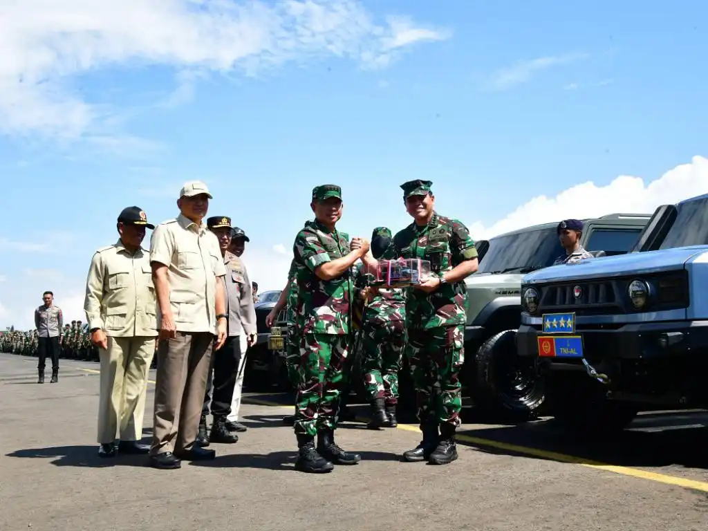 Kemhan Serahkan 2.857 Unit Ransus Maung untuk TNI-Polri, Ini Rinciannya!